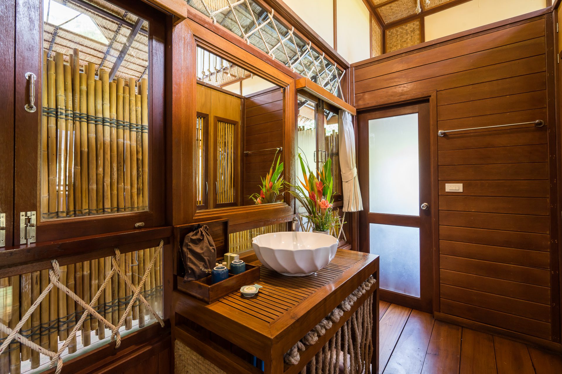 Luxury Floating Villas In Kanchanaburi FloatHouse River Kwai